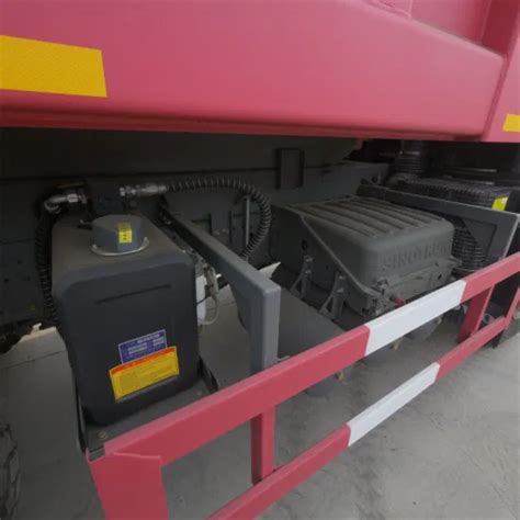 Sinotruk Howo Bad Roads Used Tire Iso Gcc 8x4 New Heavy Duty Tipper