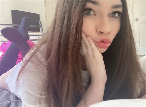 Oc 21 My Thigh Highs Make My Eyes Pop Rasianhotties