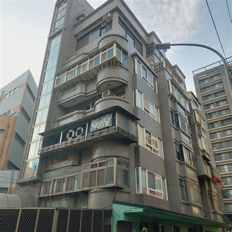 新竹市華廈外牆磁磚填縫防水工程 外牆磁磚修補 穎佑外牆工程
