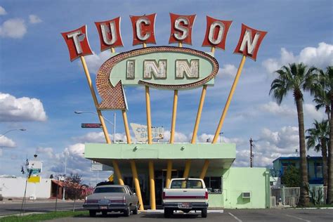 Googie Architecture 6 Futuristic Design Examples