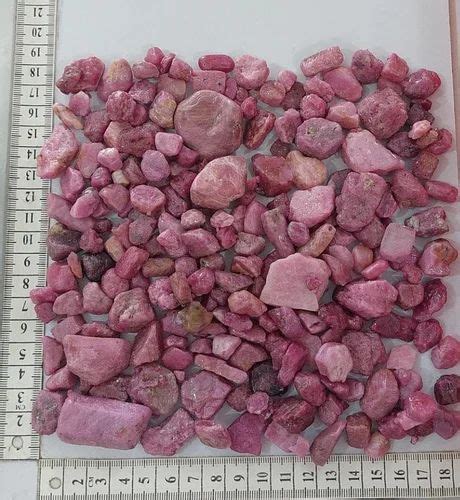 Ruby Glass Field Rough Stone Size 05 Gr 10 Gr At Best Price In