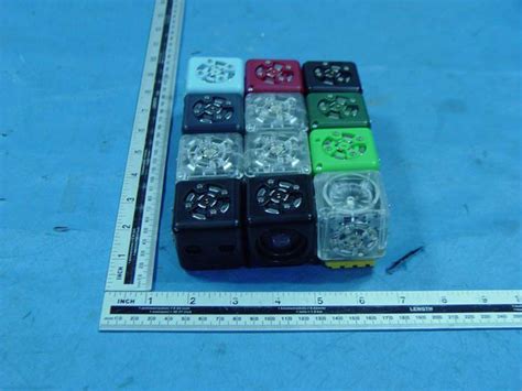 Modular Robotics Orporated Cubelet Kit Cubelet Kit Fcc Id 2adwm Cubelet Kit