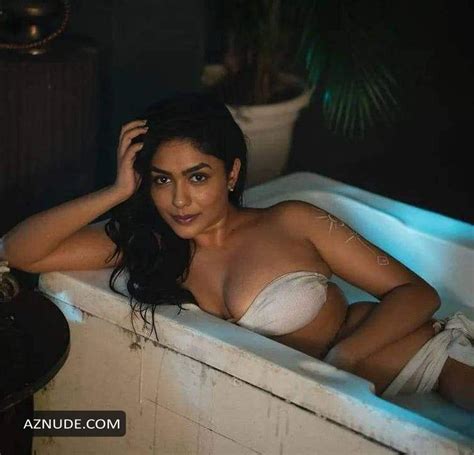 Mrunal Thakur Hot Body Naked Bowling Battle Aznude