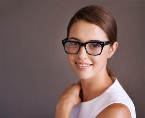 Premium Photo Beauty And The Business Beautiful Woman Wearing Glasses