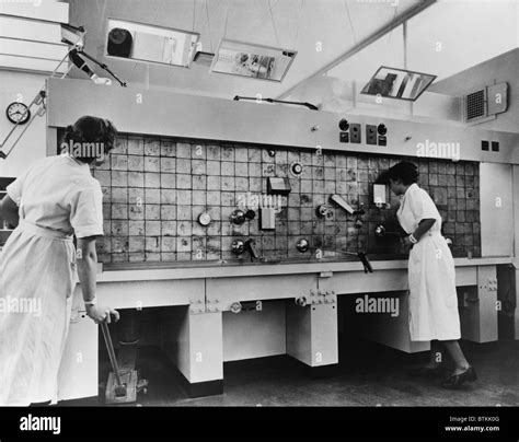 Radioactive Isotopes Hi Res Stock Photography And Images Alamy