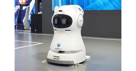 Keenon Robotics Unveils Dinerbot T10 And Kleenbot C30 At World Robot Conference 2023 In Beijing