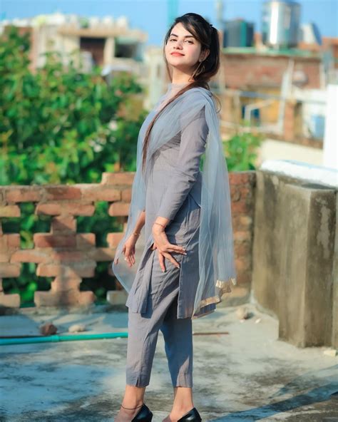 Instagram Model Piyanka Mongia In Suit Photos Hd Images Free Download