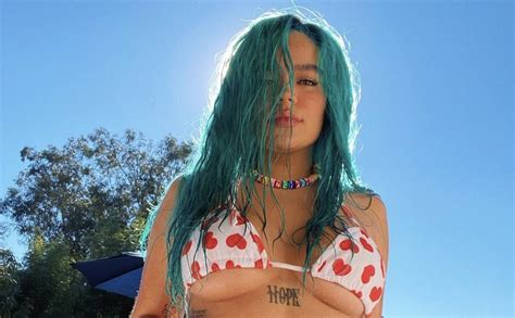 Nicole Eggert Through The Years From Baywatch Beauty To Cancer