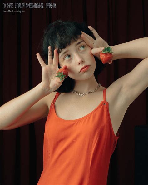 Suzanna Son Nude And Sexy Photos The Fappening