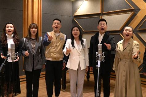 山东8位青年歌手联袂演唱《永远的芳卉》致敬白晓卉凤凰网视频凤凰网