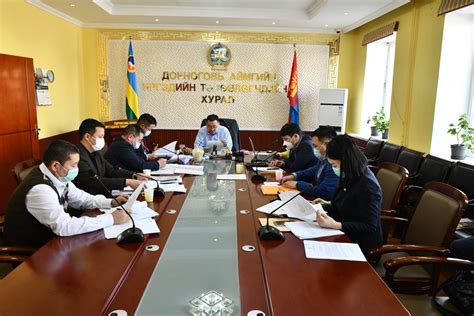 АЙМГИЙН ИТХ ЫН ТЭРГҮҮЛЭГЧДЭЭС ЦАГААН САРЫГ ӨРГӨН ДЭЛГЭР ТЭМДЭГЛЭХГҮЙ БАЙХ УРИАЛГА ГАРГАЛАА