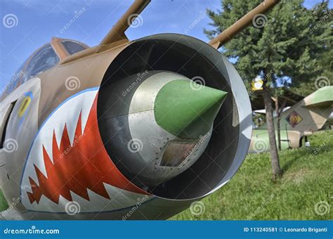 Sukhoi Su 17 Variable Sweep Wing Aircraft Stock Image Image Of Variable Ground 113240581