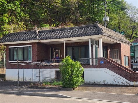 꿈같은 하룻밤을 울엄니와 보내고 점점 늙어가시는 모습을 뒤로한체 가장의 등짊을 지기위하여 인천으로 내려가는 중입니다 어린시절 어 64 우리 And 함께