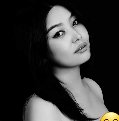 Солонго Чи хэдэн ч настай бай дахиж хэзээ ч яг одооных шигээ ийм залуухан байхгүй Дурла