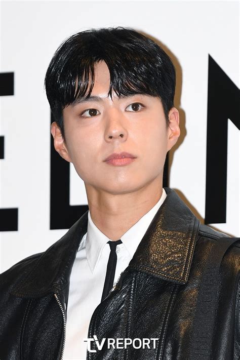 [t포토] 박보검 소년미 벗고 남성미 장착