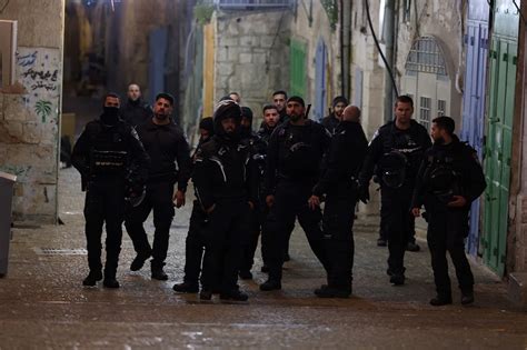 Oic 통신사 연합은 이스라엘 점령군의 알 아크사 모스크 습격을 비난합니다 Oic 통신사 연합