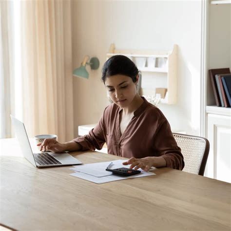 Worker Makes 18000 A Month But Doesnt Know What To Do With Their