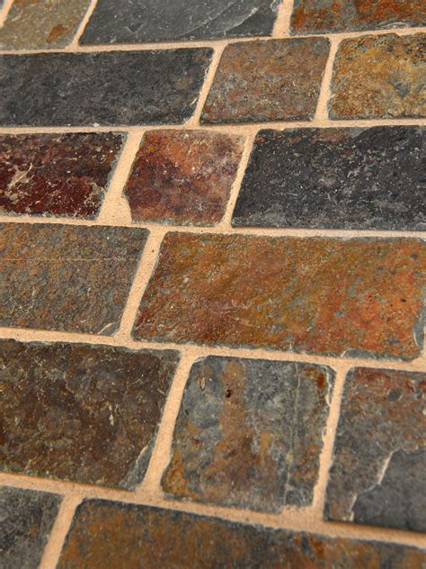 Rusty Brown Slate Mosaic Backsplash Tile For Traditional Kitchen