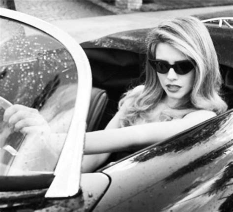 Galerie Foto Alexandra Dinu A Revenit în România Cum Arată și Cu Ce