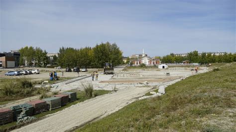 “Найрамдал” цэцэрлэгт хүрээлэн рүү зорчих хэсэгт авто зогсоол явган хүний