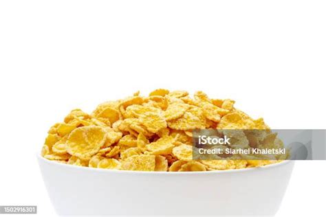 건강한 시리얼 아침 식사를 위해 흰색 배경에 노란색 마른 콘플레이크의 격리된 그릇 0명에 대한 스톡 사진 및 기타 이미지 0명 감자 칩 건강한 생활방식 Istock