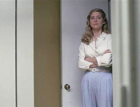 Movie And Tv Screencaps Elizabeth Mitchell As Linda In Gia Screen Caps Video