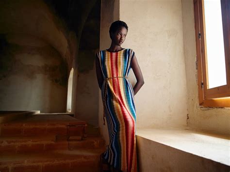 로로피아나 2022 봄 여름 광고 캠페인 패션서울