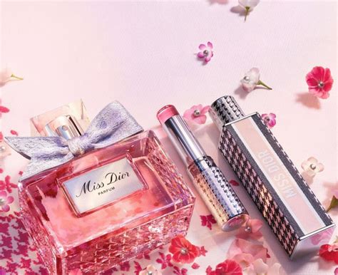 Miss Dior Mini Miss Je Novi Inovativni Parfem Kuće Dior Miss Dior Mini Miss Je Novi Inovativni Parfem Kuće Dior