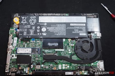 บริการซ่อมโน๊ตบุ๊ค เปลี่ยนหน้าจอแตก จอเสีย จอร้าว ราคาถูก ซ่อมด่วน ซ่อมไว พร้อมรับประกัน เปลี่ยน