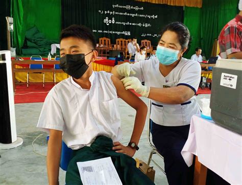 ကျောက်ဖြူမြို့နယ်အတွင်းရှိ အသက် ၁၂ နှစ်နှင့်အထက် ကျောင်းသား၊ ကျောင်းသူများအား ကိုဗစ် ၁၉ ရောဂ