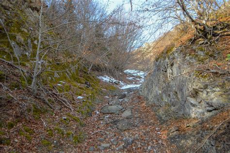 Round Hiking Trail In Tana Gorge Georgian Travel Guide