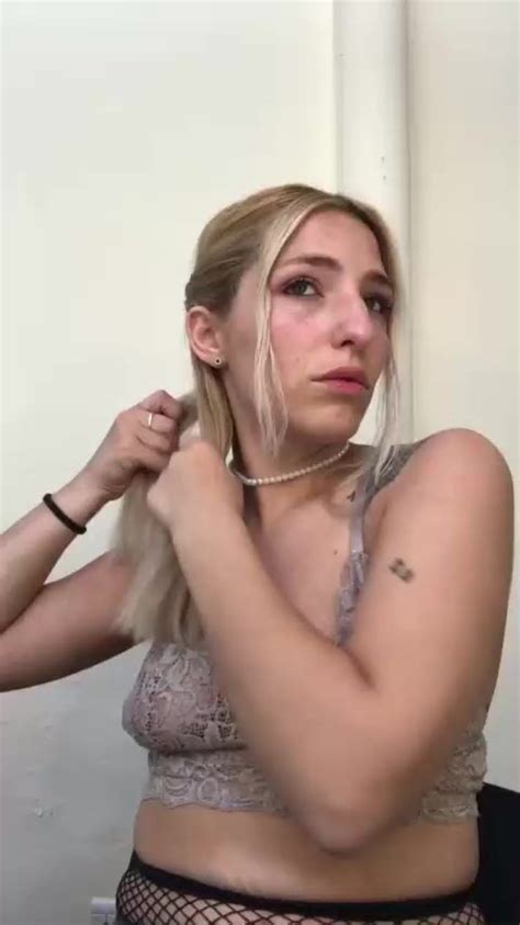 Catarinakhant Webcam Video Provocative Cam Live Model