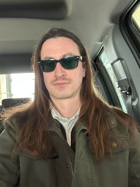 M32 Not Sure About My Long Hair Ramiugly