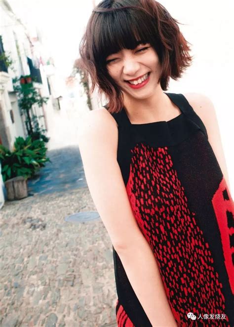 写真集丨池田依来沙「pinturita」，g杯女神的销冠写真！电影