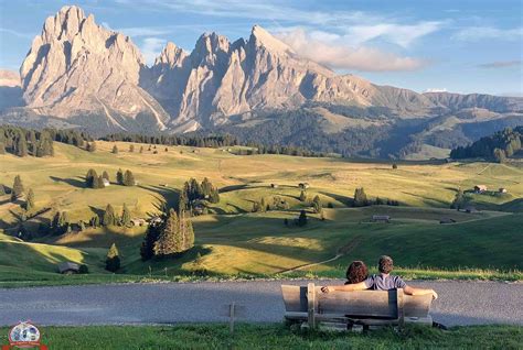 Alpe Di Siusi Vistas De Postal De Las Dolomitas
