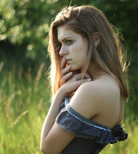 Красивые девушки в купальниках Zefirka