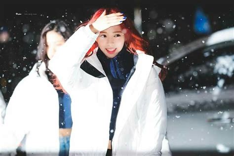 Pin by RàzF on itzy Itzy Girl New girl