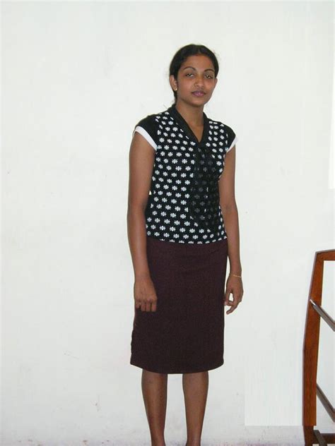 மீனா காம கதைகள் காயத்திரி ஓல் வாங்கும் படங்கள்