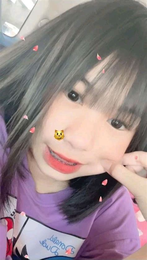 ปักพินโดย ɴᴀʀɪɴ ใน คนสวย สาวผมสั้น ผู้หญิงน่ารัก รูปสาวน่ารัก