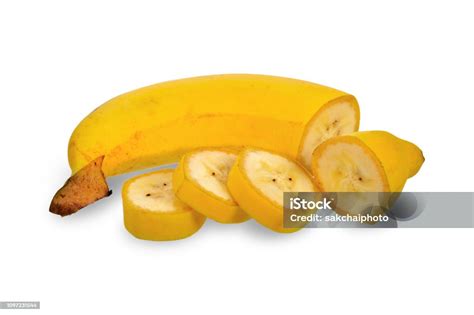 바나나 과일 바나나 슬라이스에 고립 된 흰색 배경 와 클리핑 경로입니다 건강한 식생활에 대한 스톡 사진 및 기타 이미지
