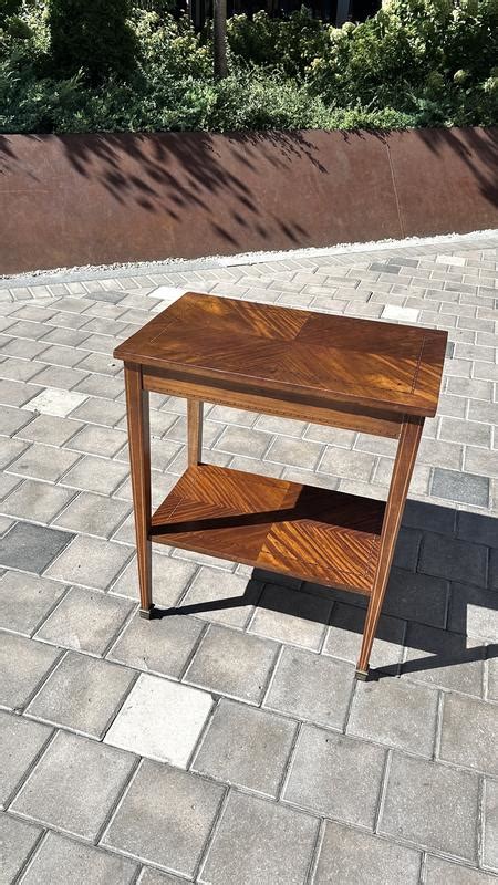 Антикварний відреставрований столик — ціна 8000 грн у каталозі Підставки для квітів Купити