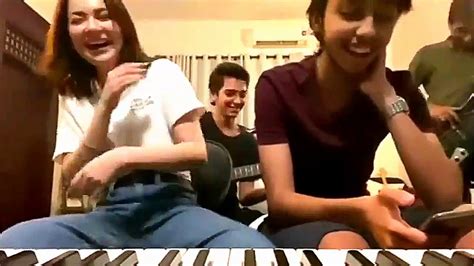 Hania Amir Enjoying Some Singing Time With Her Friends Hania Amir