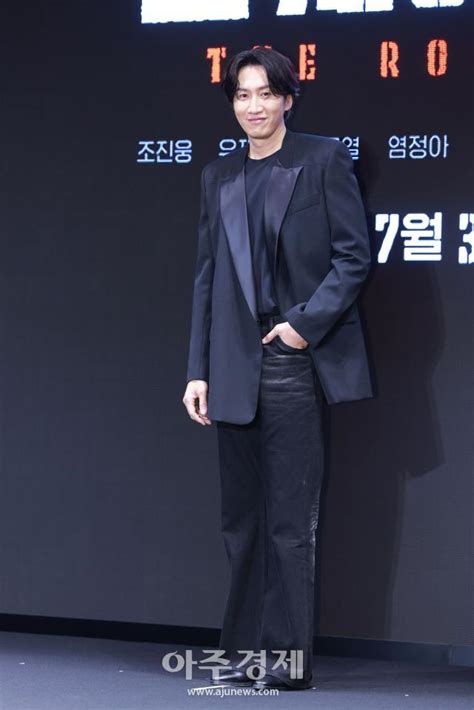 [포토] 포즈 취하는 이광수 노 웨이 아웃 더 룰렛 제작발표회 아주경제