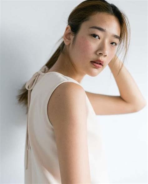 สาวชื่อแปลก ออกแบบ ชุติมณฑน์ กับโปรไฟล์ที่ไม่ธรรมดา