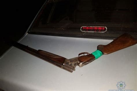 Под Киевом мужчина открыл стрельбу из ружья с балкона