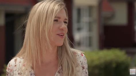 Odważne Zdjęcia Gwiazdy Hitu Tvp Tak Topless Pręży Się Na Basenie