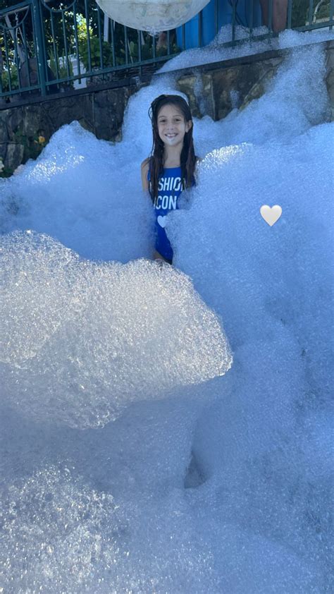 ჩემი ოცნების გოგო 10 წლის გახდა ნინი ბადურაშვილის შვილი იუბილარია Marao