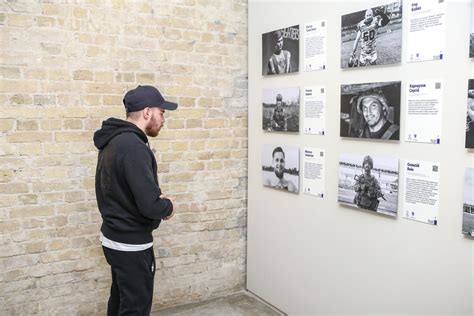 Реквієм за загиблими спортсменами у Києві відкрили фотовиставку Вечірній Київ