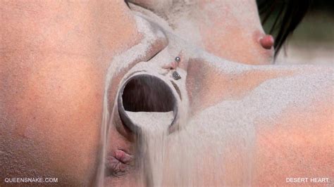 Pussy Sand Insertion