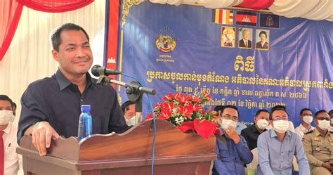 ឯកឧត្តម ជា សុមេធី ស្នើឱ្យអភិបាលស្រុកថ្មី ត្រូវខិតខំបម្រើប្រជាពលរដ្ឋឱ្យបានល្អ